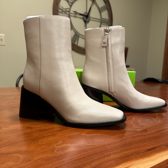 Sam Edelman | Shoes | Sam Edelman Winnie Ivory Leather Bootie In Size 8 ...